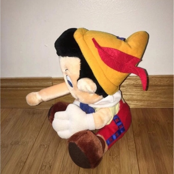 Disney | Toys | Disney Vintage Pinocchio With The Growing Nose Plush ...